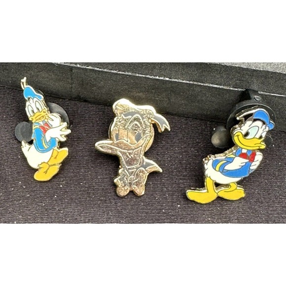 Disney | Accessories | Lot Of 3 Disney Donald Duck Pins Gold Happy ...